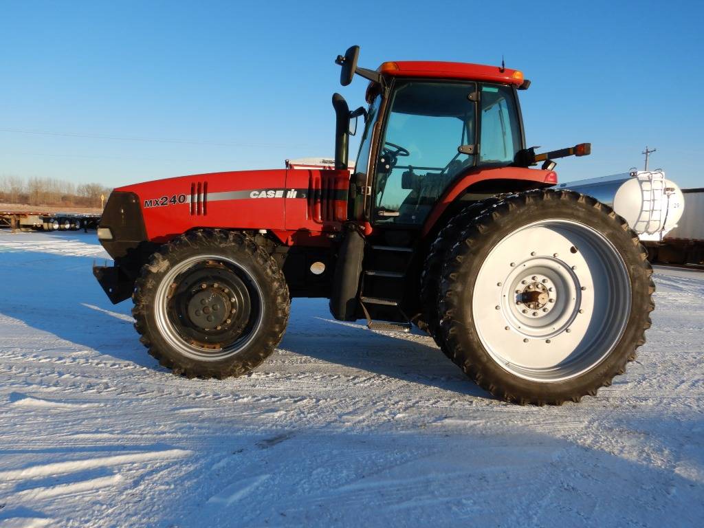 1999 Case IH MX240 MFWD Tractor - Little League Equipment Sales