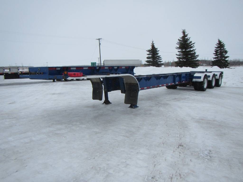 2004 Dakota 48' Tridem Chassis Trailer - Little League Equipment Sales