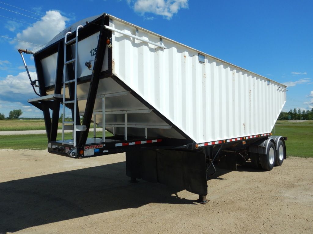 2011 Doepker Tandem Super-B Pup Hopper Trailer (#125) - Little League ...