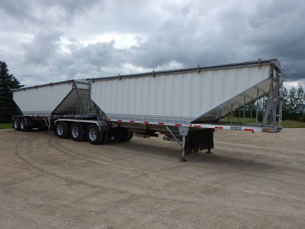 2002 Lode King Super-B Grain Hopper Trailer - Little League Equipment Sales