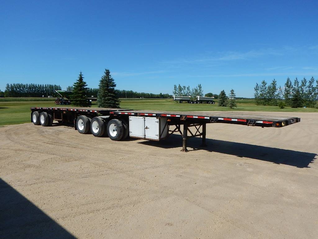 2000 Manac Super-B Flat deck Trailer - Little League Equipment Sales