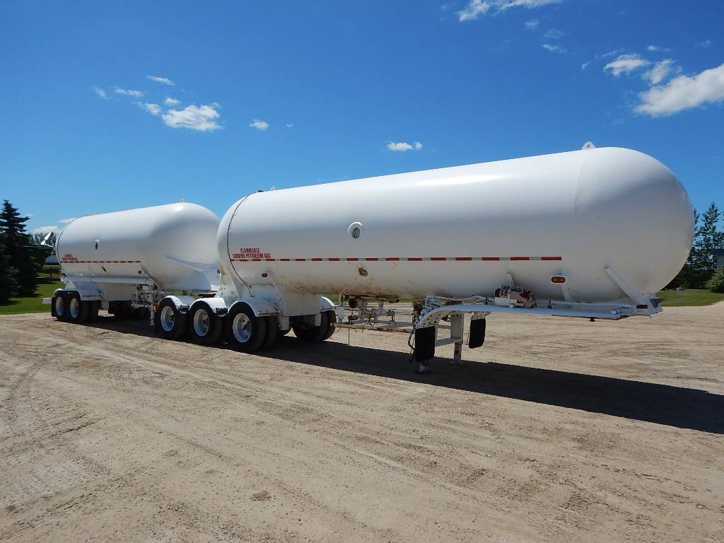 1997 Superior Super-B Tanker Trailer - Little League Equipment Sales