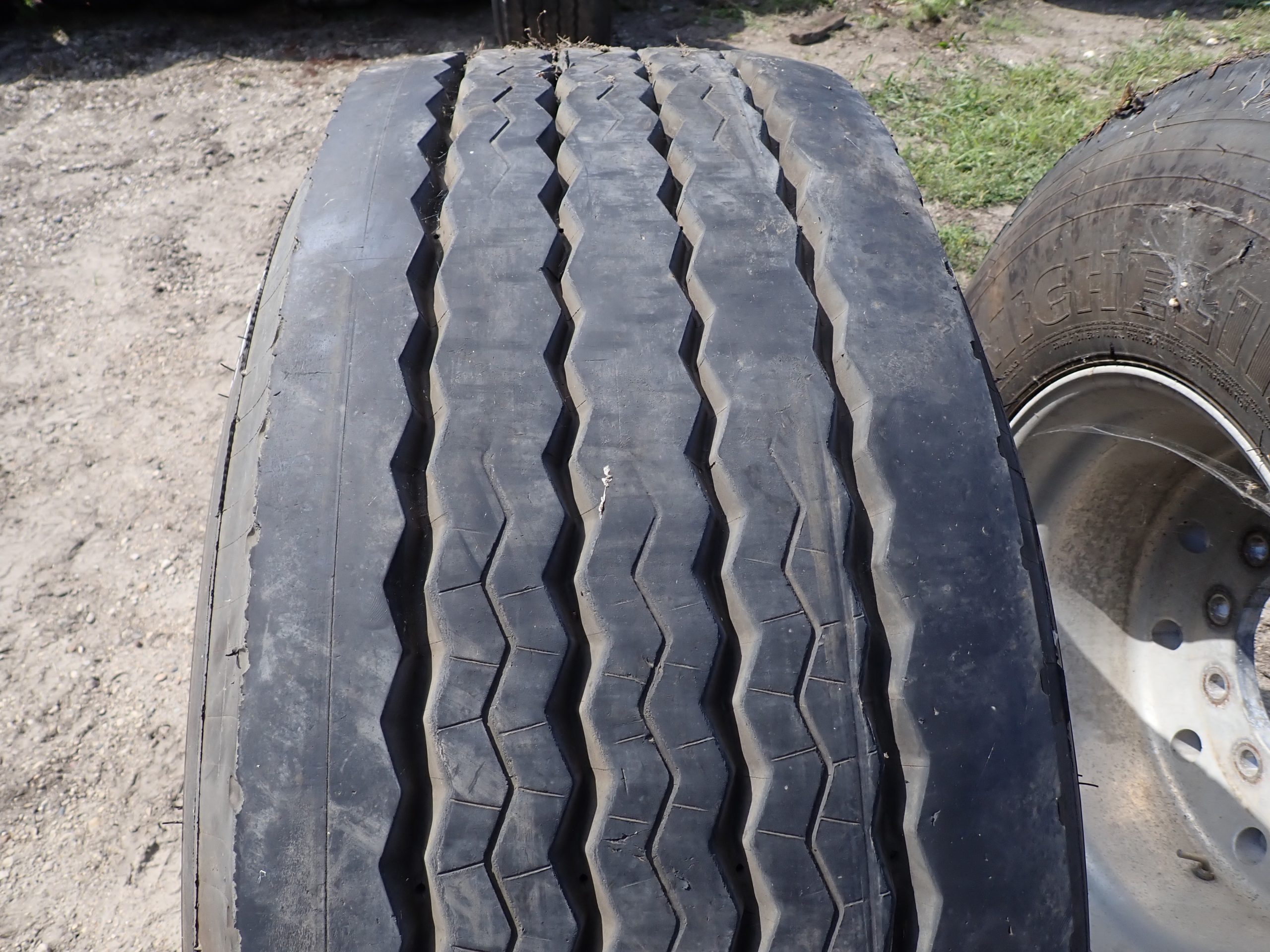 Michelin 425/65R22.5 Super Singles (#10A#10B) - Little League Equipment ...